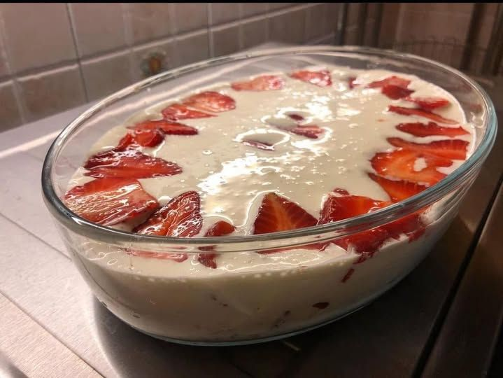 Low Point Strawberry Delight (Lighter No-Bake Dessert) - lowpointbites